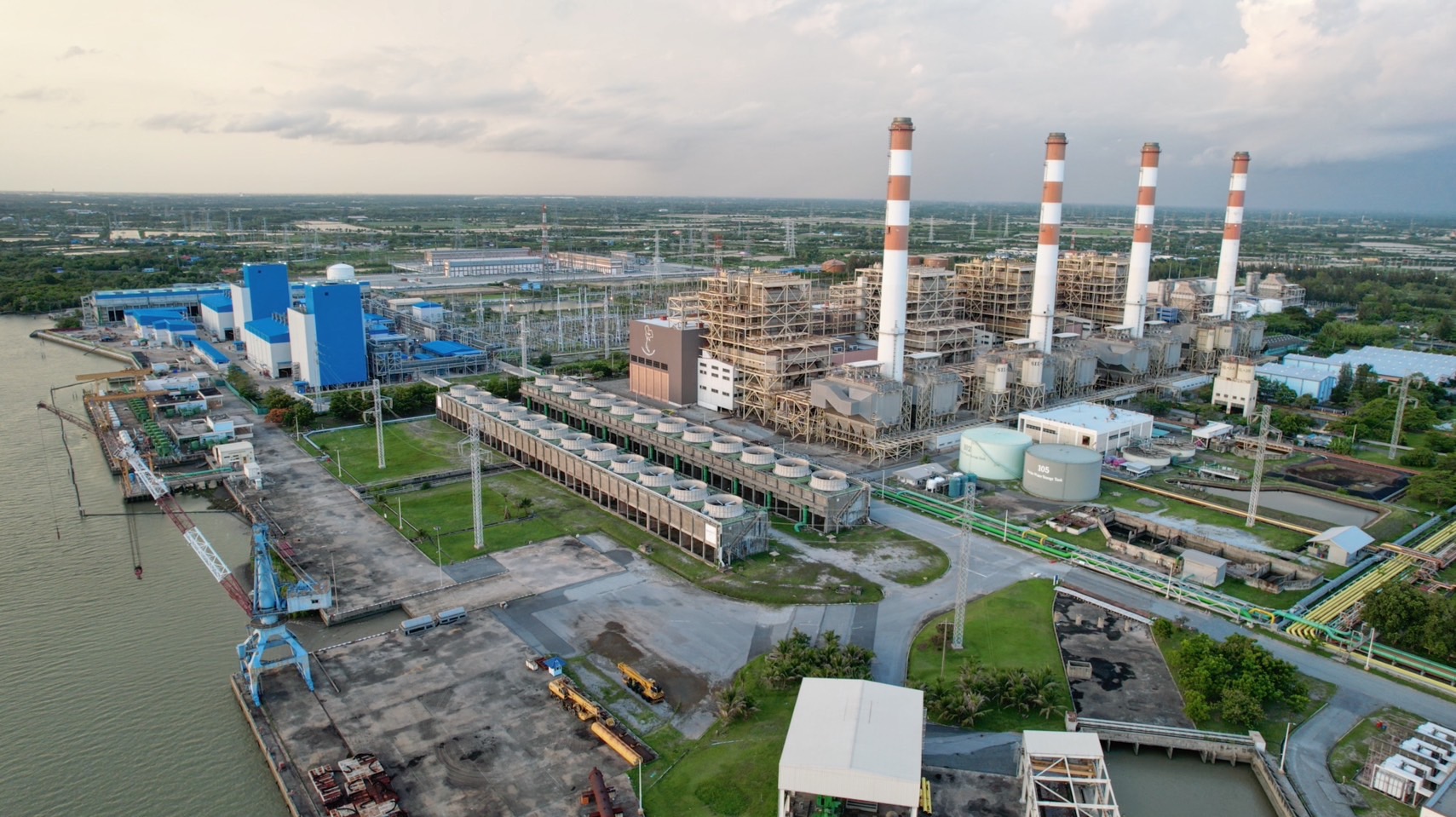 กฟผ. เดินหน้าจัดหา LNG ตั้งแต่ปี 2566 - 2570 ปริมาณ 1.2 ล้านตันต่อปี | Energy News Center